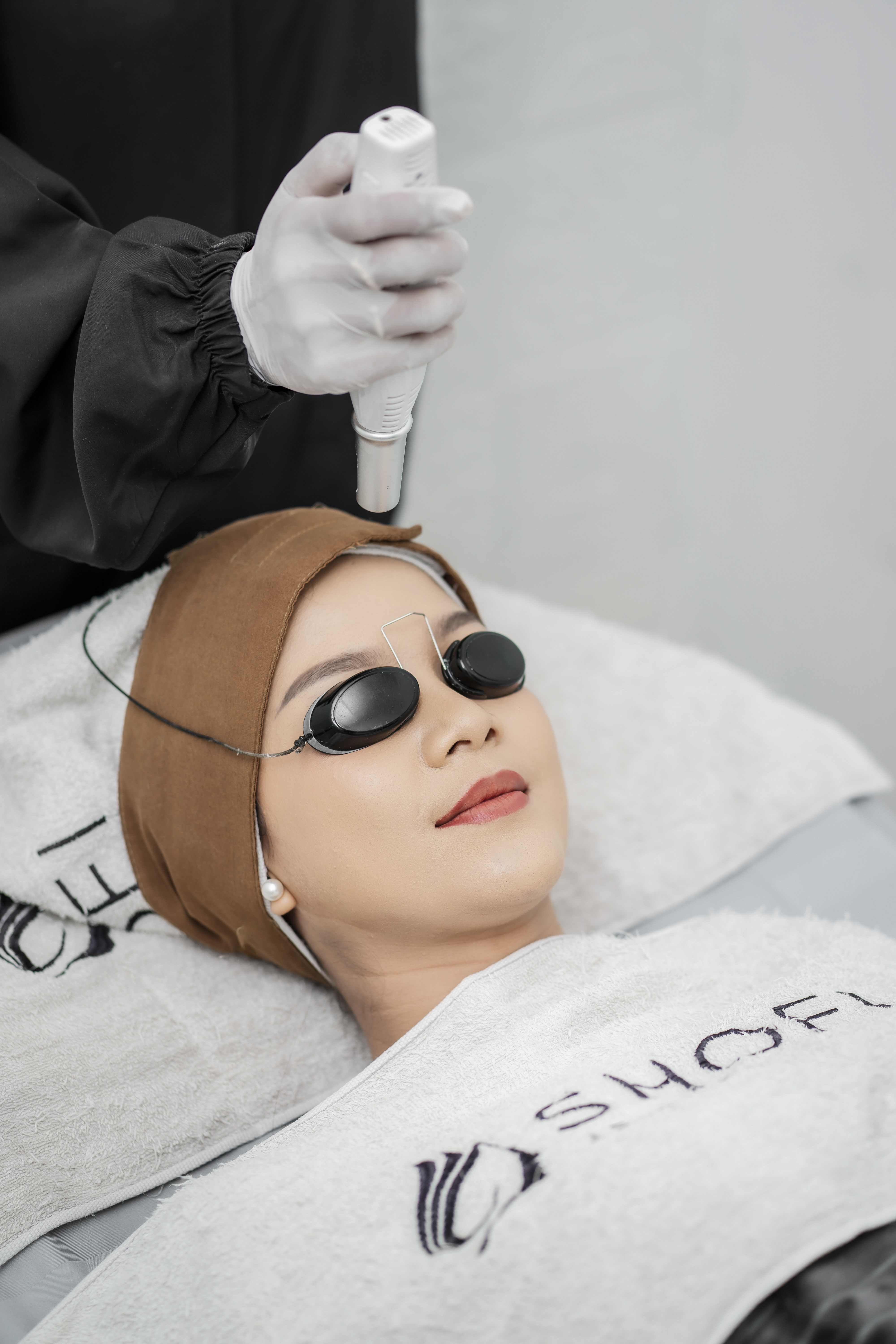 Facial Blue Laser For Acne - Shofi Aesthetic Clinic - Shofi Aesthetic ...